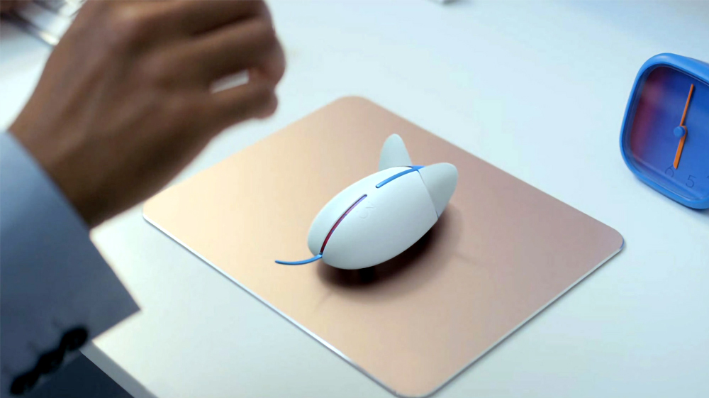Samsung's new Mouse can Run Away if your Work Hours Ended