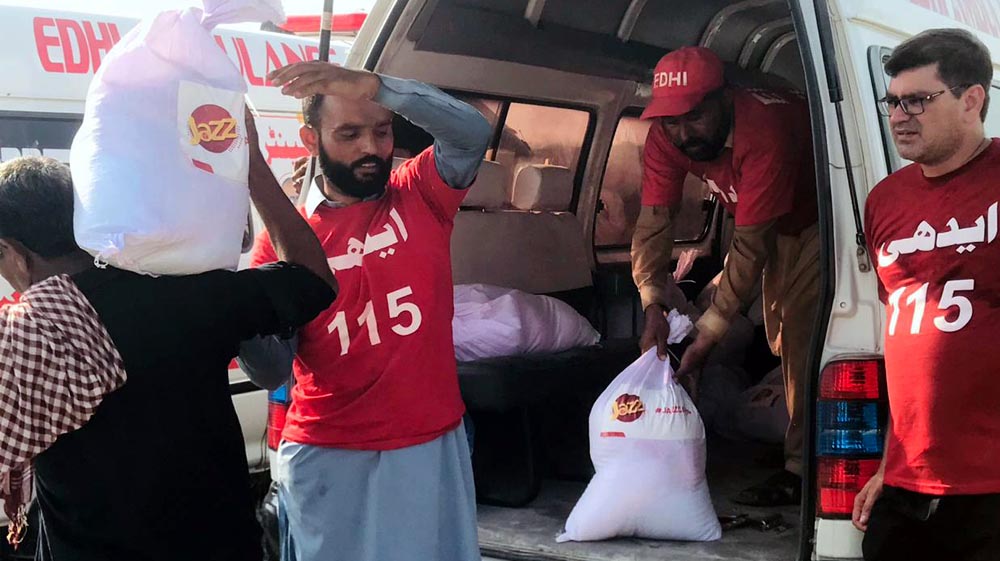 Jazz Provides Flood Assistance to Flood Affected with Edhi